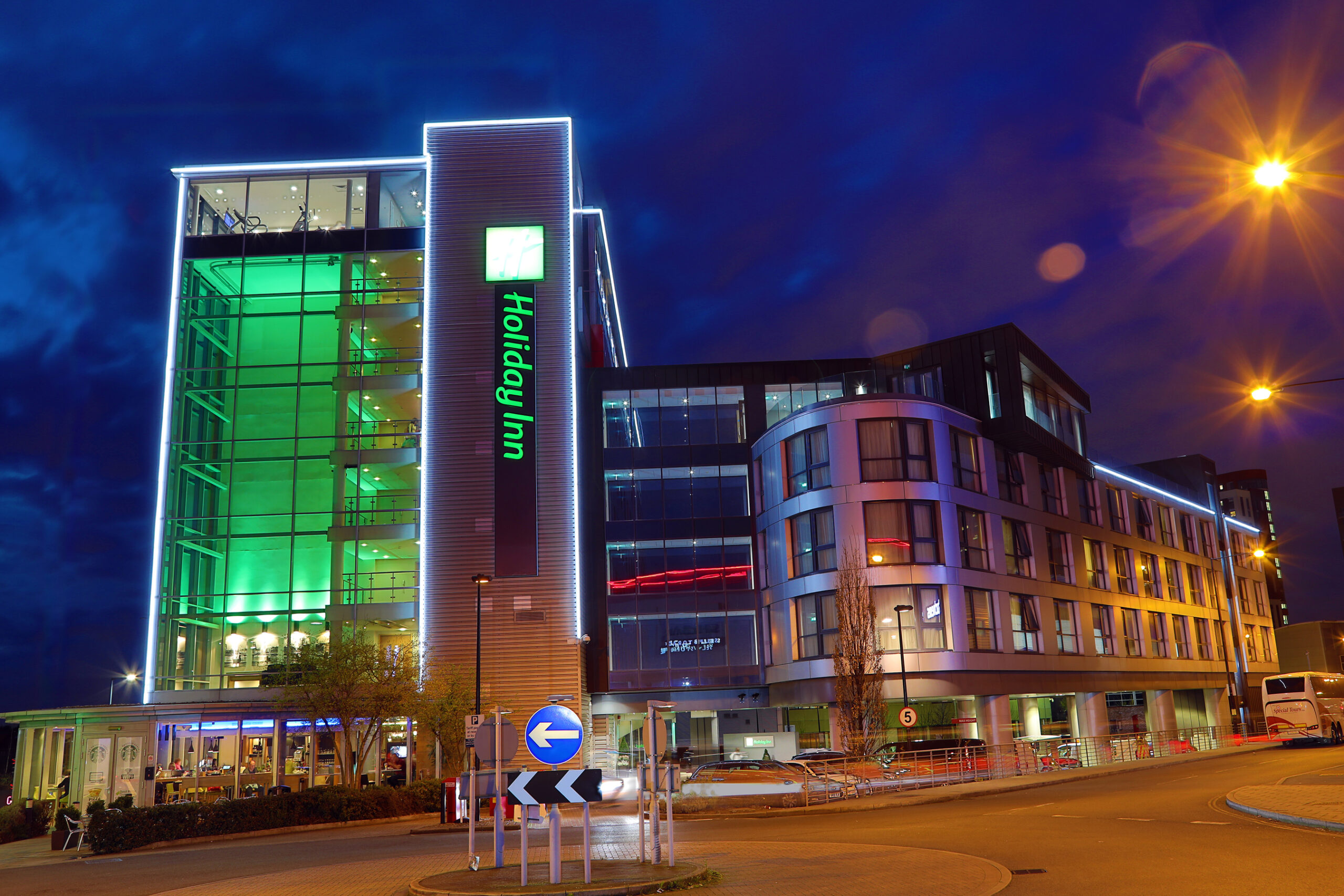 LED Contour Lighting for Hotels - Visive Group